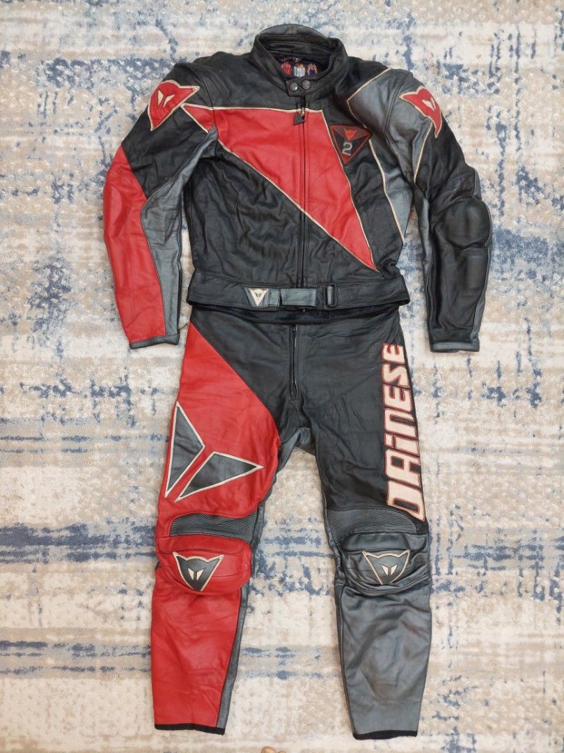 Vintage Dainese 2 Pieces Racing Suit, Men's Fashion, Coats, Jackets and ...