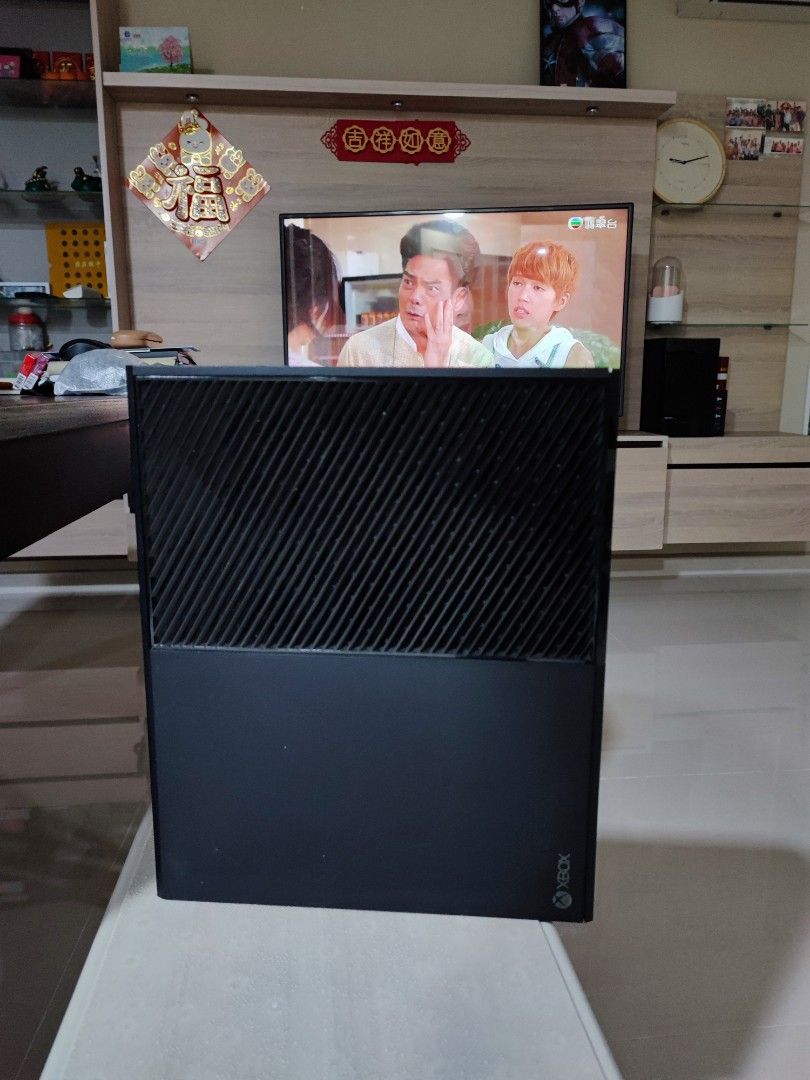 Xbox one first gen, Video Gaming, Video Game Consoles, Xbox on Carousell
