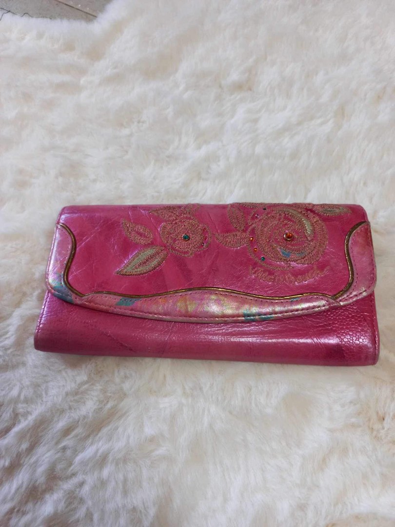 Authentic Vincis bench wallet, Women's Fashion, Bags & Wallets, Wallets ...