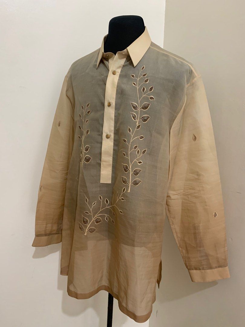 Barong Tagalog, Men's Fashion, Tops & Sets, Formal Shirts on Carousell