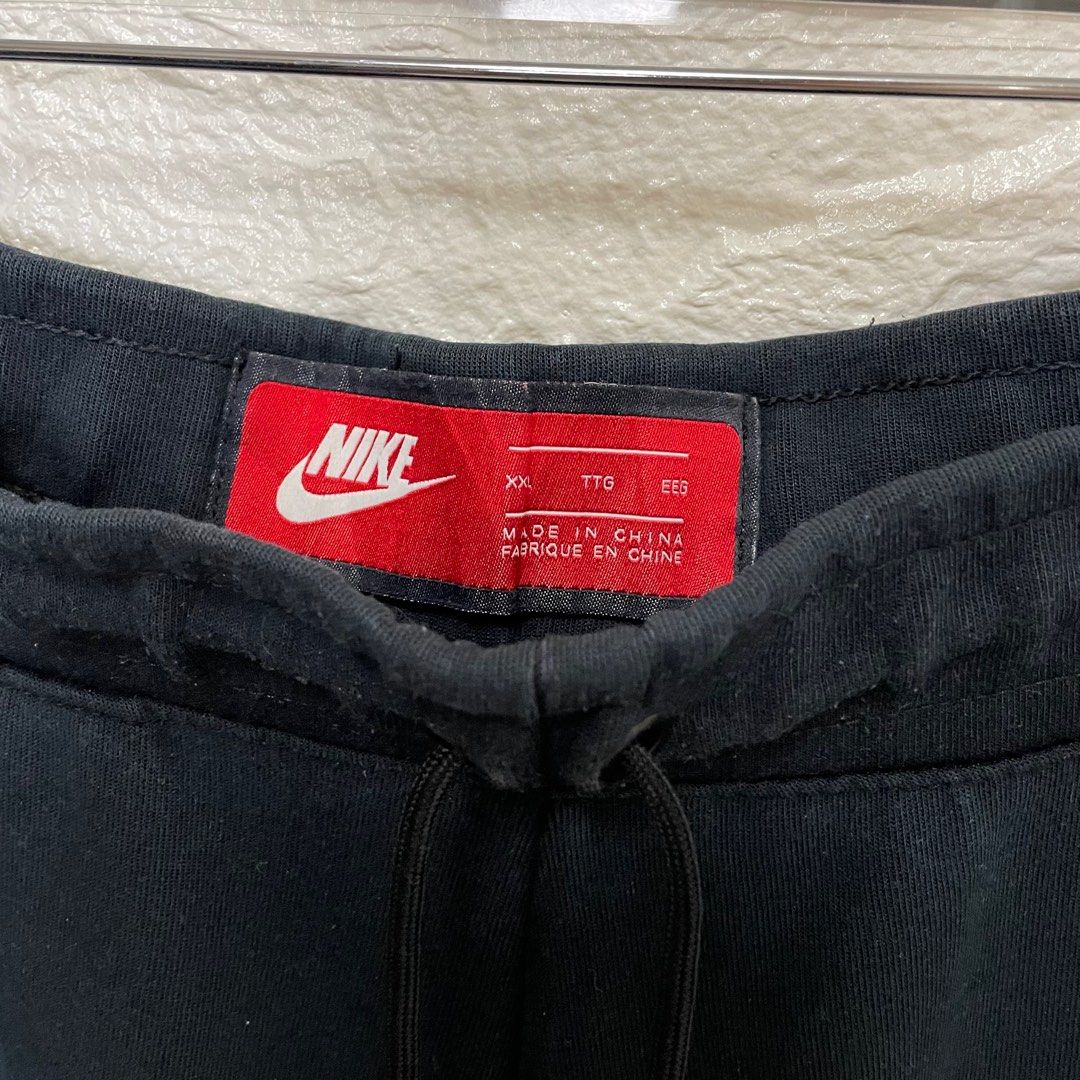 BLACK NIKE TECH FLEECE JOGGER (RED TAG), Men's Fashion, Bottoms ...