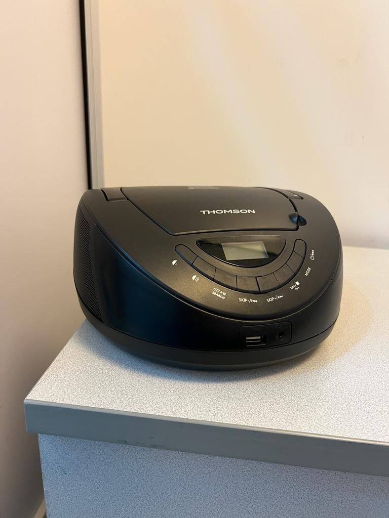 CD player (Thomson), 音響器材, 其他音響配件及設備 - Carousell