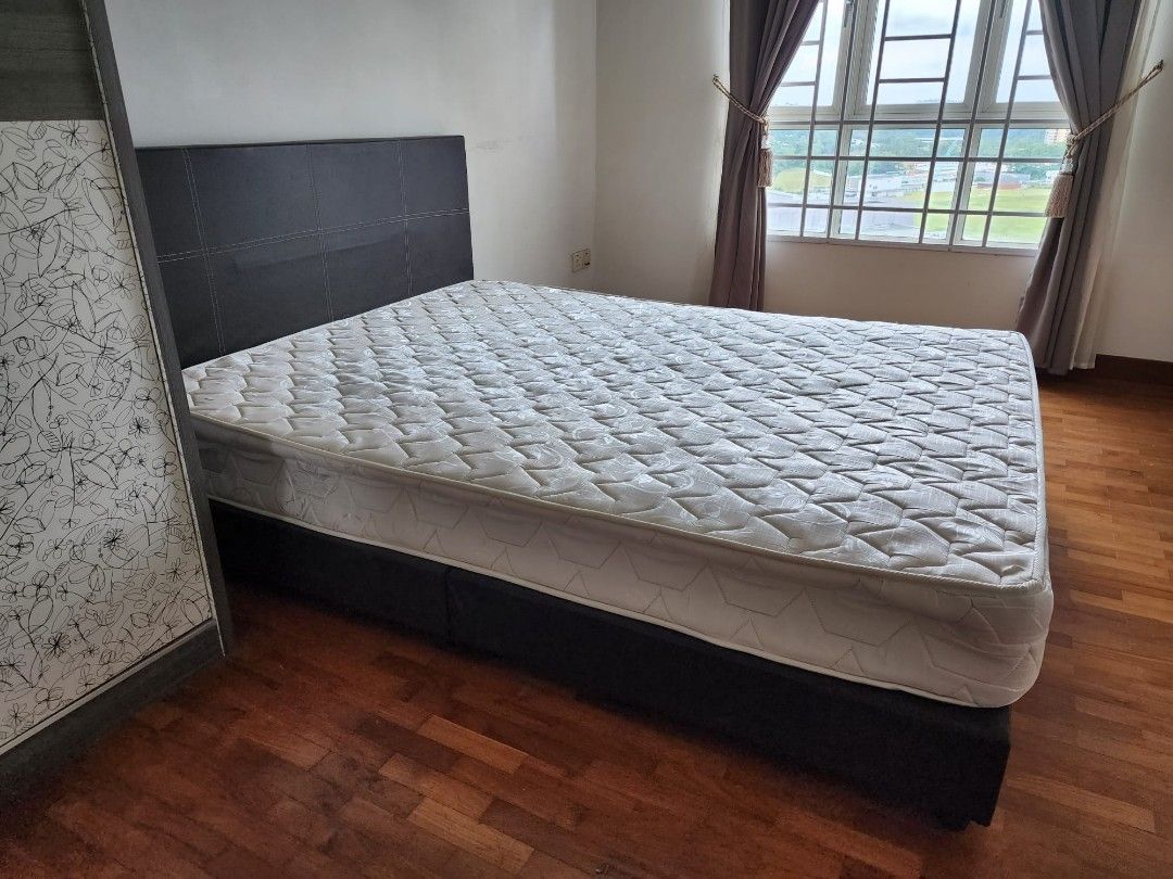 [Clear by 17dec] Queen size bed and mattress, Furniture & Home Living ...
