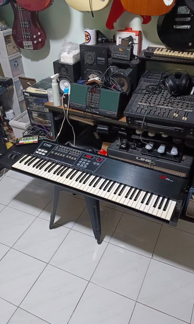 Cmf uf70 classic midi keyboard controller, Hobbies & Toys, Music ...