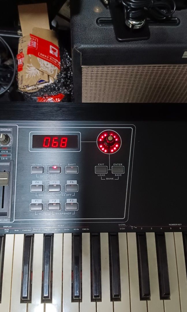 Cmf uf70 classic midi keyboard controller, Hobbies & Toys, Music ...