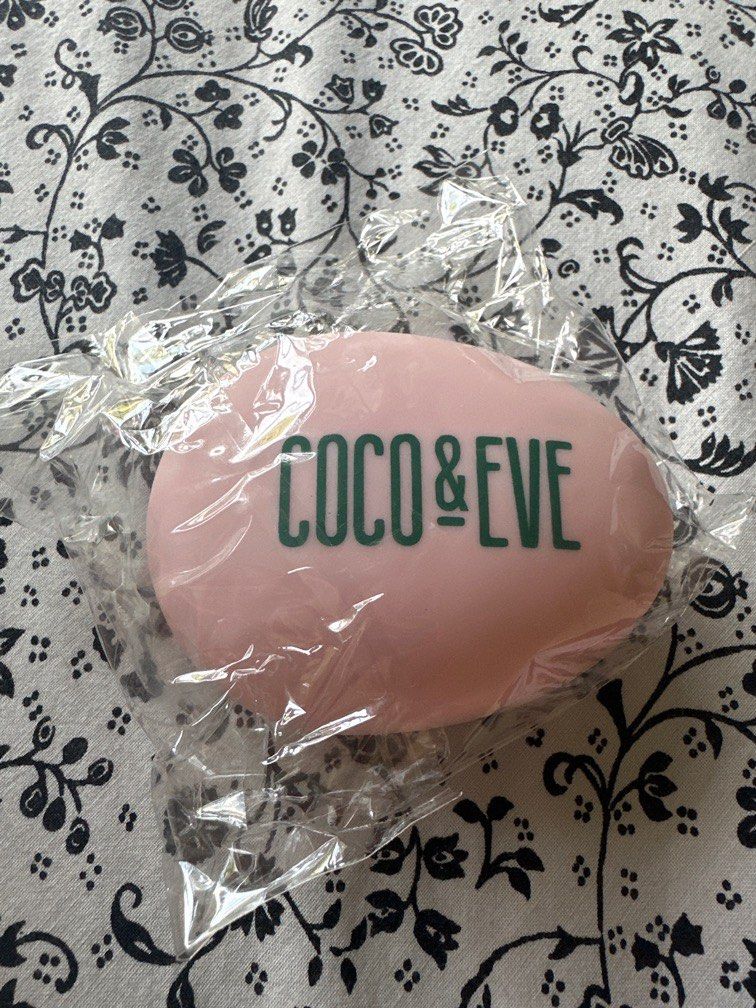 Coco & Eve Hair Detangle comb, Beauty & Personal Care, Hair on Carousell