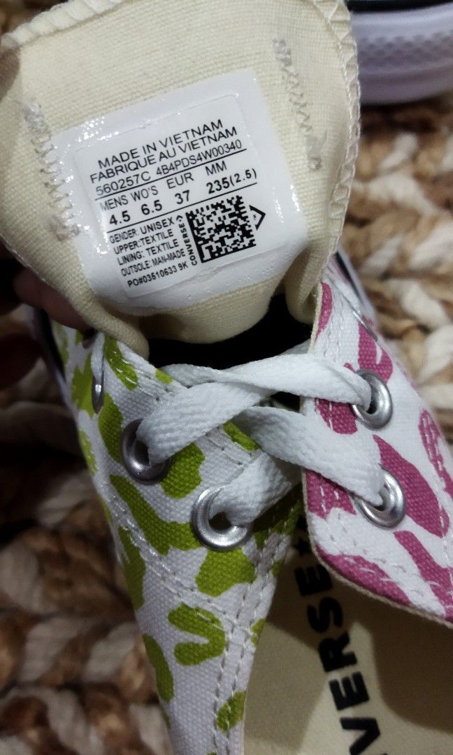 converse shoes legit, Women's Fashion, Footwear, Sneakers on Carousell