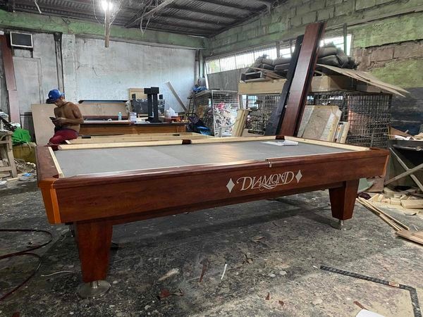 DIAMOND BILLIARD TABLE with Complete Accessories, Sports Equipment ...