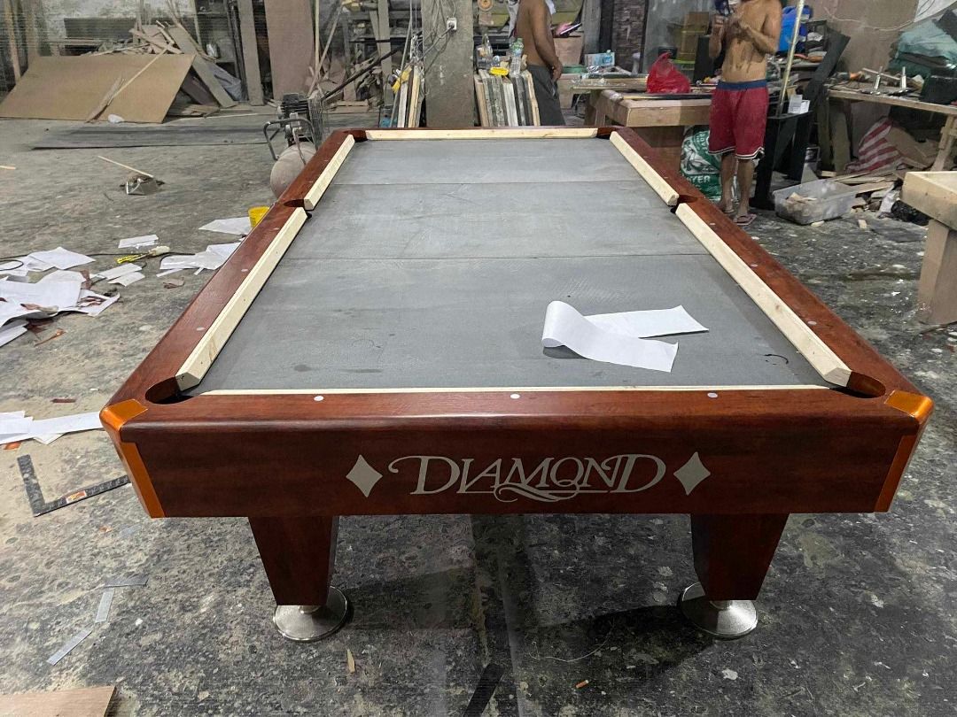 DIAMOND BILLIARD TABLE with Complete Accessories, Sports Equipment ...