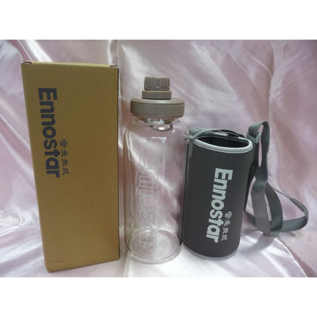 Ennostar 高硼硅玻璃瓶 1000ml 「附布套+ 304不鏽鋼茶漏」玻璃瓶 環保杯 富采 股東會紀念品, 家具及居家用品, 廚具和餐具, 水杯、水壺在旋轉拍賣