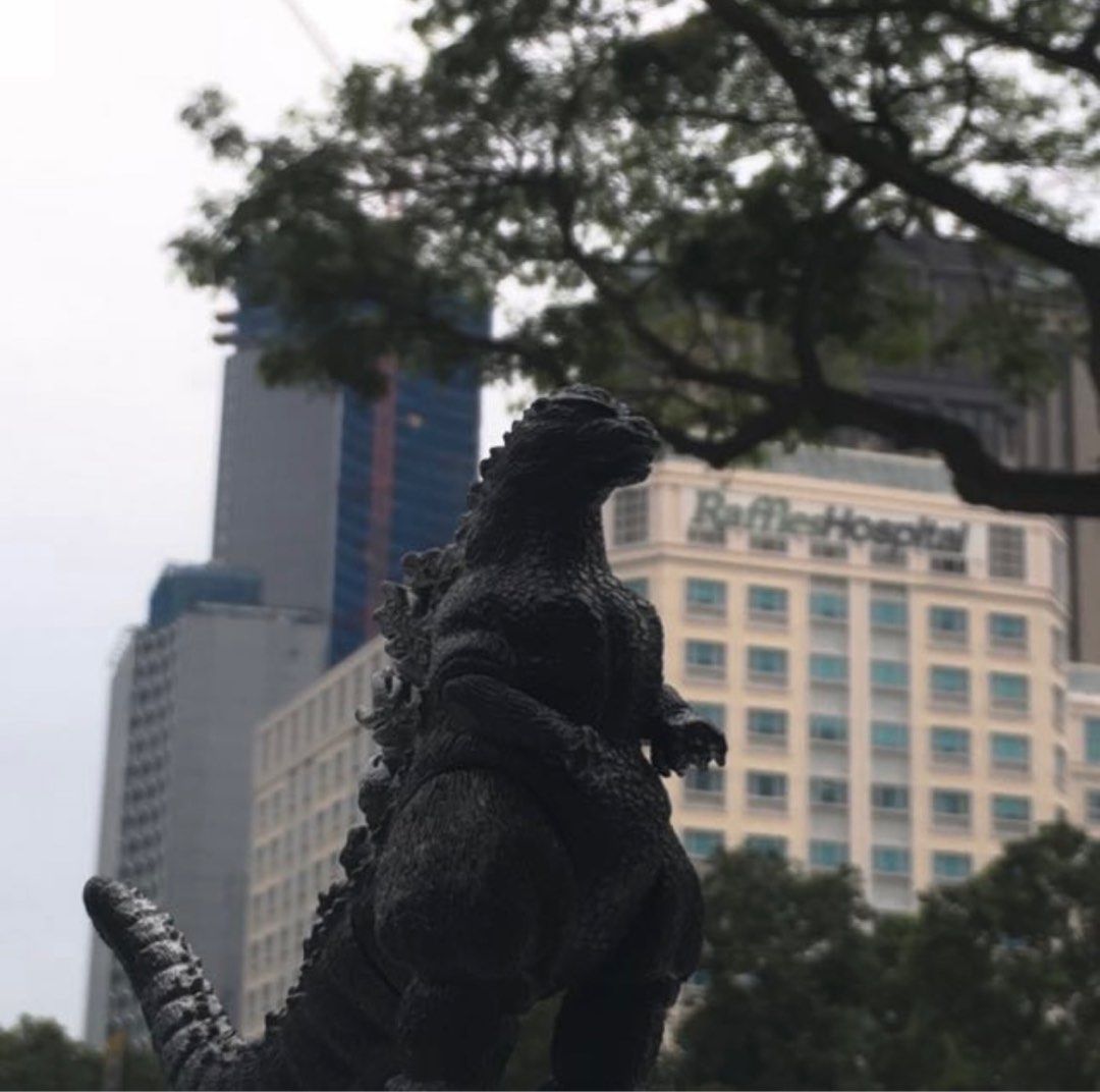 Godzilla Figurine (CASH ONLY !!!), Hobbies & Toys, Toys & Games on ...