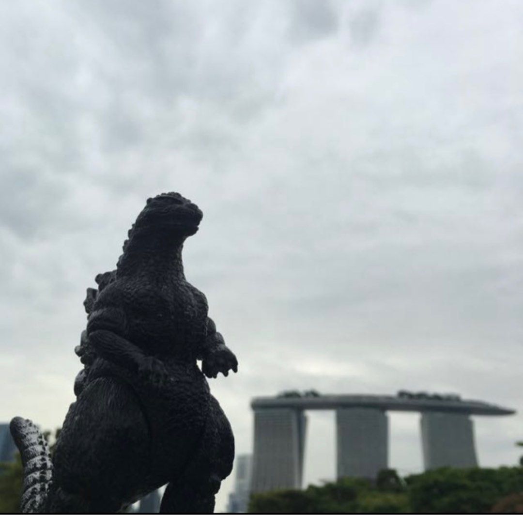 Godzilla Figurine (CASH ONLY !!!), Hobbies & Toys, Toys & Games on ...