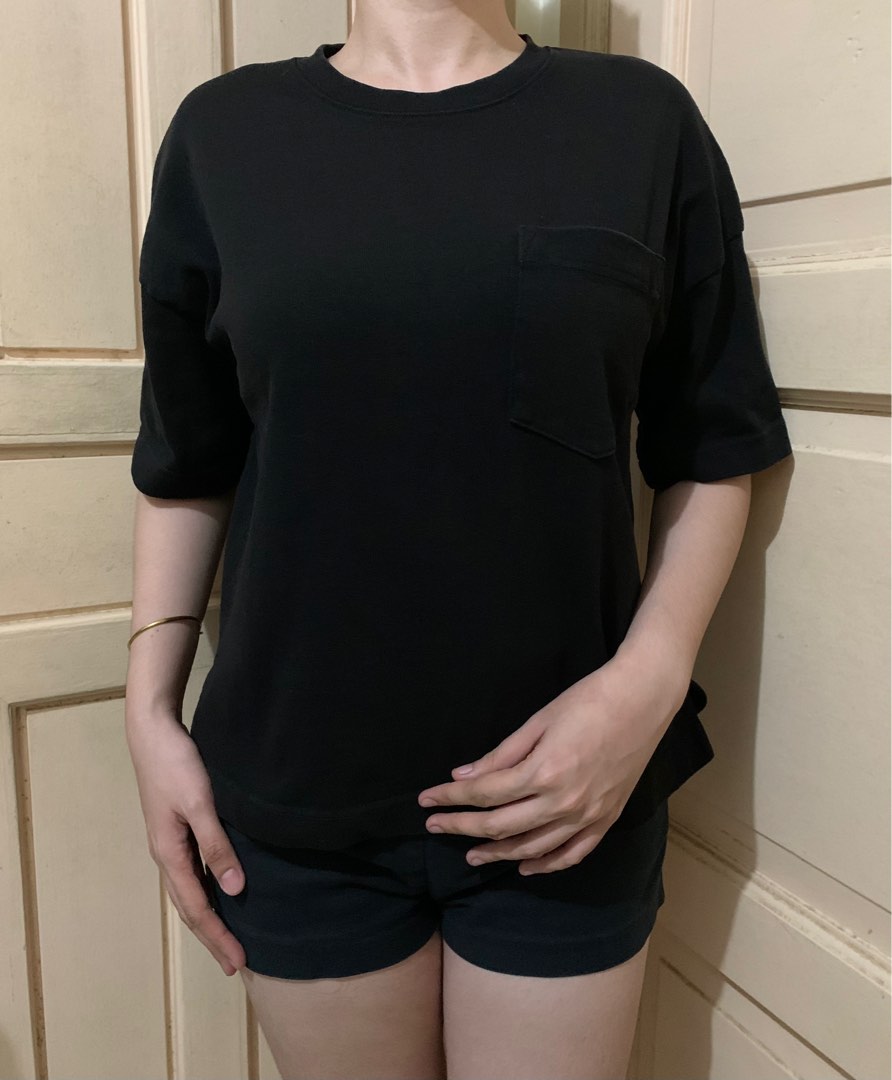 GU by Uniqlo Top, Women's Fashion, Tops, Blouses on Carousell