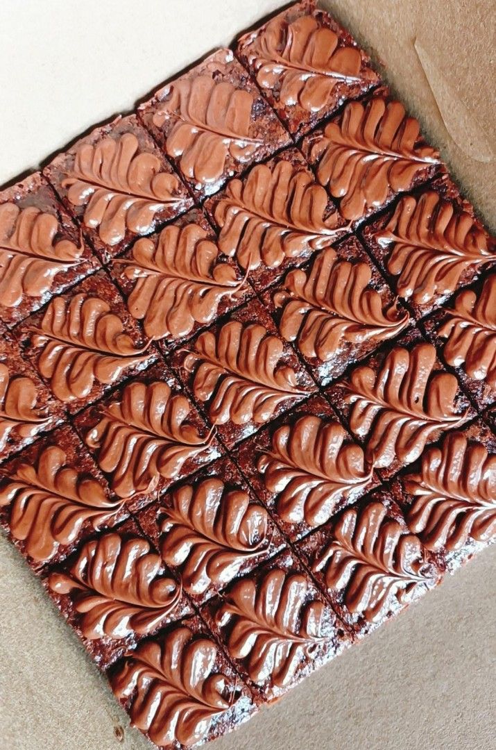 Halal Fudgy Brownies, Food & Drinks, Homemade Bakes on Carousell