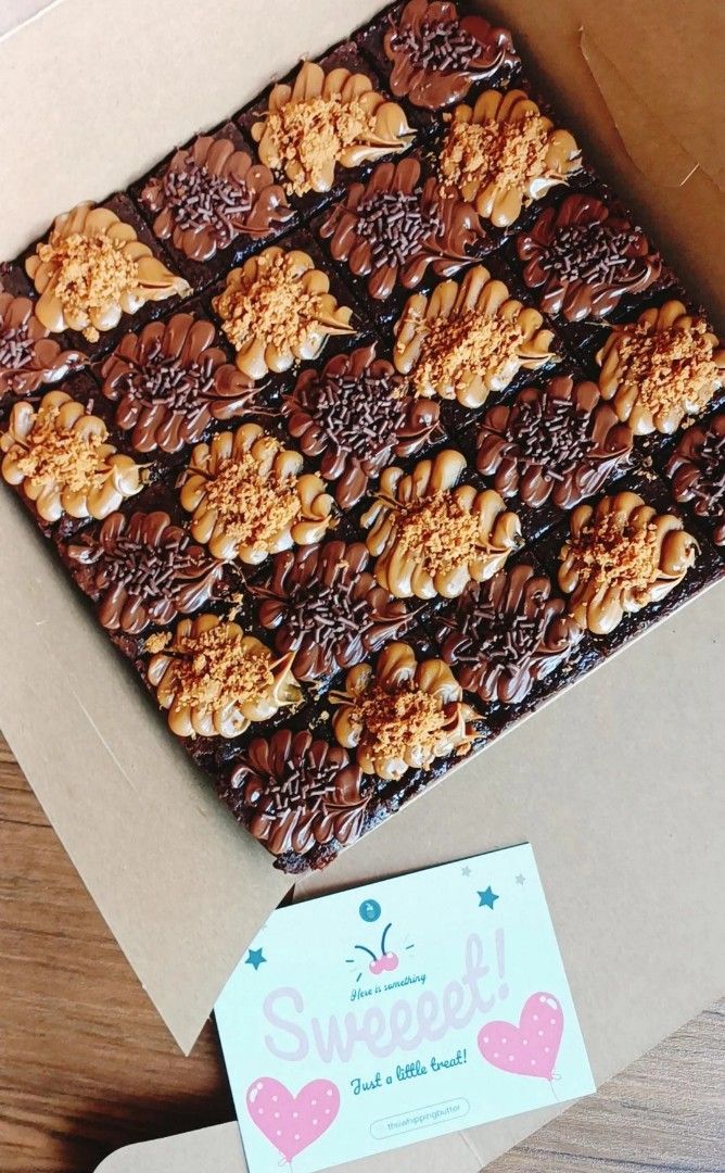 Halal Fudgy Brownies, Food & Drinks, Homemade Bakes on Carousell