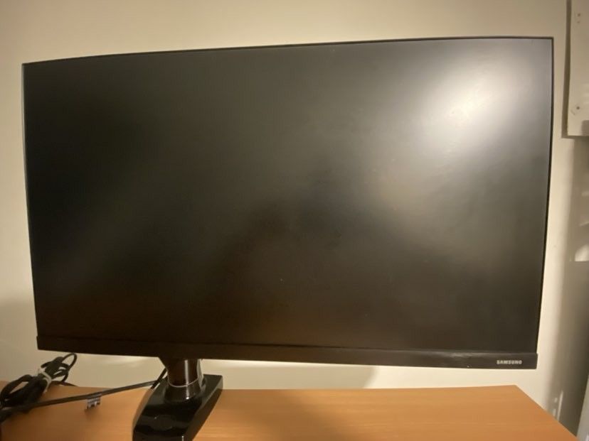 Height adjustable desk with Samsung monitor, Computers & Tech, Desktops ...