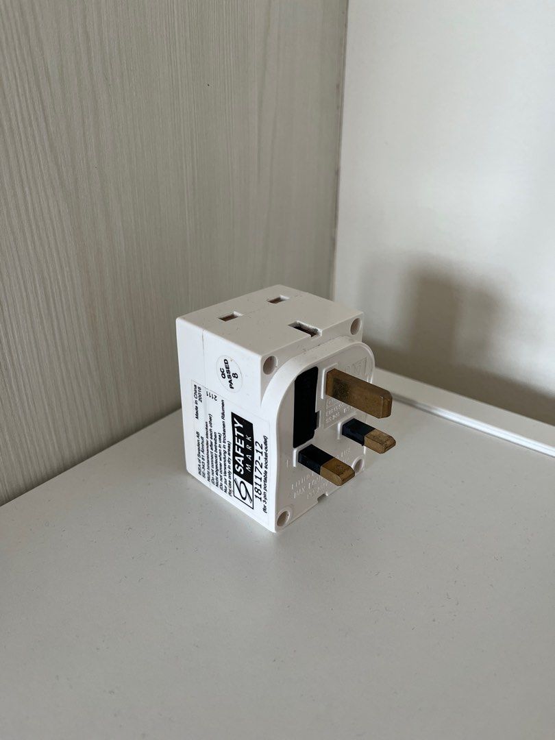IKEA 3-way adapter KOPPLA, TV & Home Appliances, Electrical, Adaptors ...