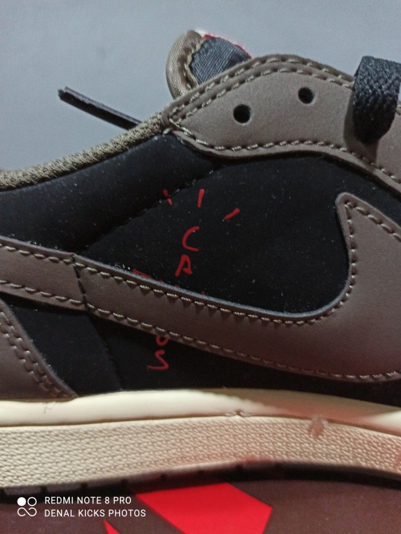 J1 Low Travis Scott, Men's Fashion, Footwear, Sneakers on Carousell
