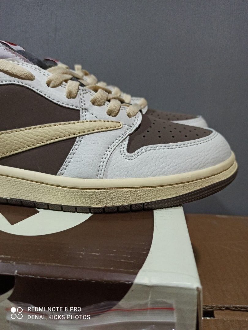 J1 Low Travis Scott, Men's Fashion, Footwear, Sneakers on Carousell