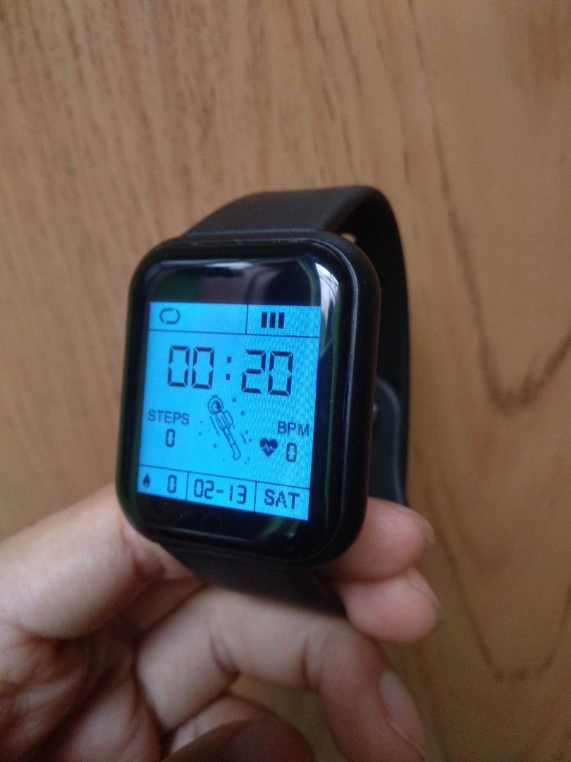 jam tangan smartwatch fitpro black, Fesyen Pria, Jam Tangan di Carousell