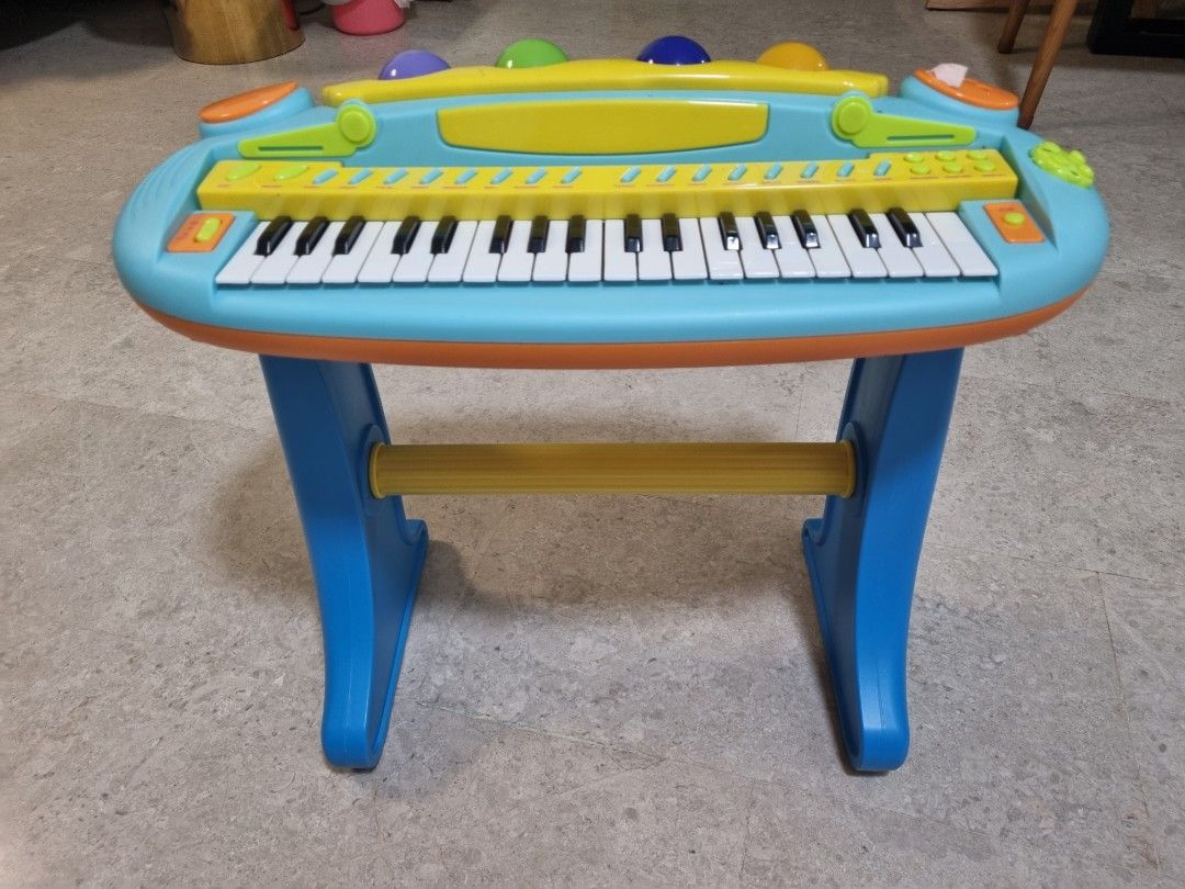 Keyboard children, Hobbies & Toys, Toys & Games on Carousell