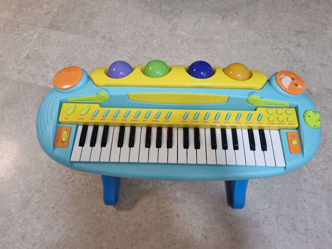 Keyboard children, Hobbies & Toys, Toys & Games on Carousell