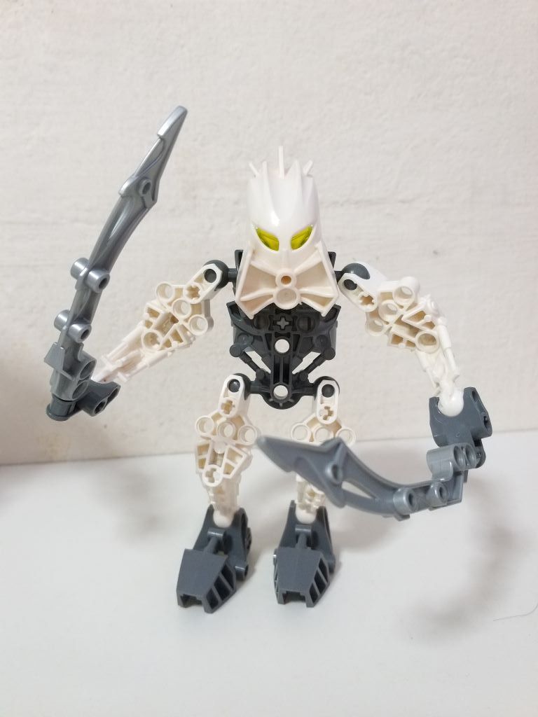 LEGO Bionicle 8945 Matoran Solek / 8685 Phantoka Toa Kopaka, Hobbies ...