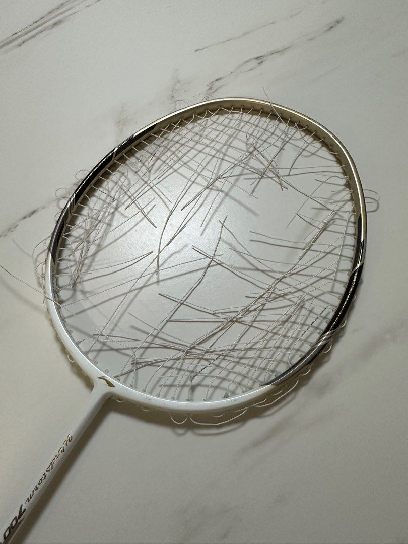 Lining windstorm 700 special edition, Sports Equipment, Sports & Games ...