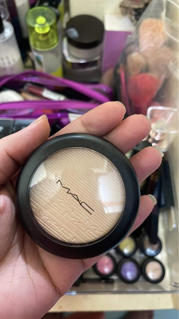 Mac Highlighter, Beauty & Personal Care, Face, Makeup on Carousell