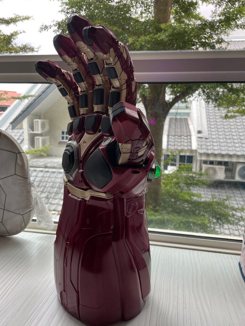 Marvel Legends Avengers Endgame Power Gauntlet Articulated Electronic ...