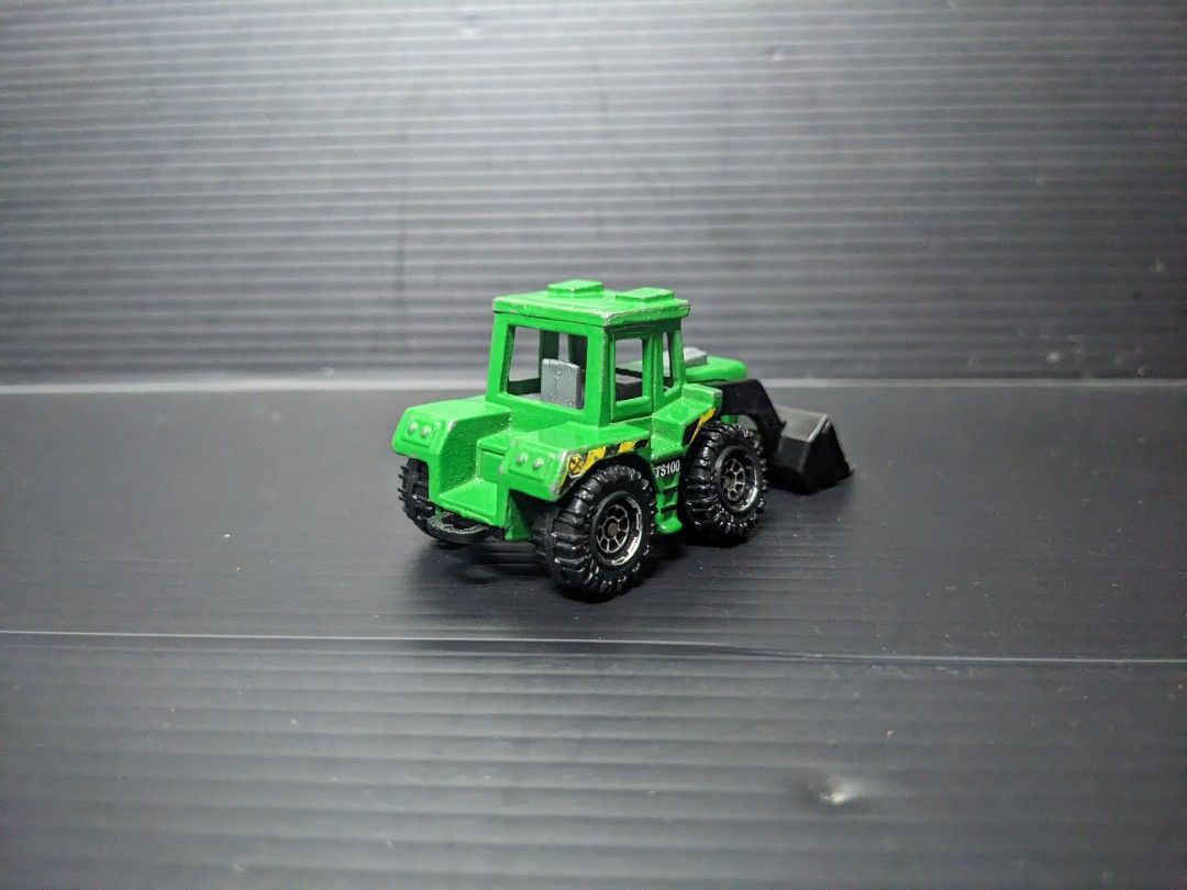 Matchbox Tractor Shovel, Green, Loose, 1/64, Hobbies & Toys ...