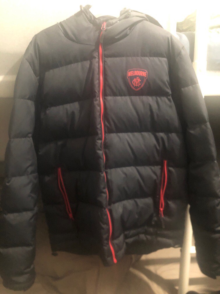 Melbourne AFL puffer Jacked (winter wear), Men's Fashion, Coats ...