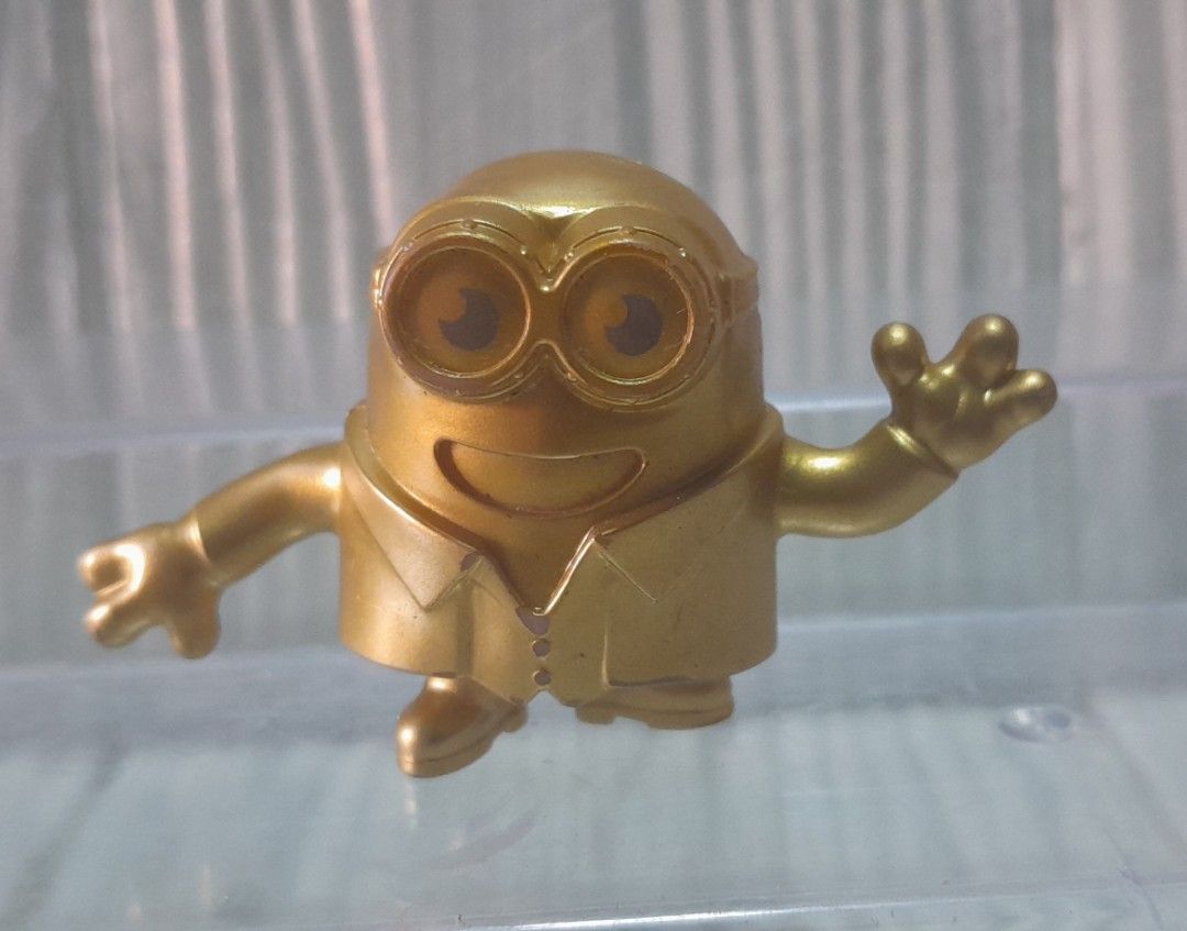 Minions Gold figure set, Hobbies & Toys, Toys & Games on Carousell