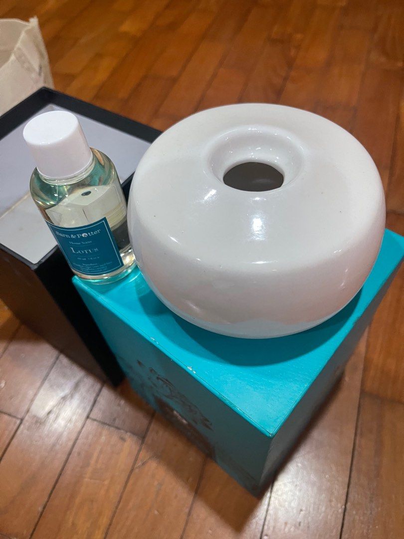 Mt Sapoka lotus porcelain flower diffuser, Furniture & Home Living ...