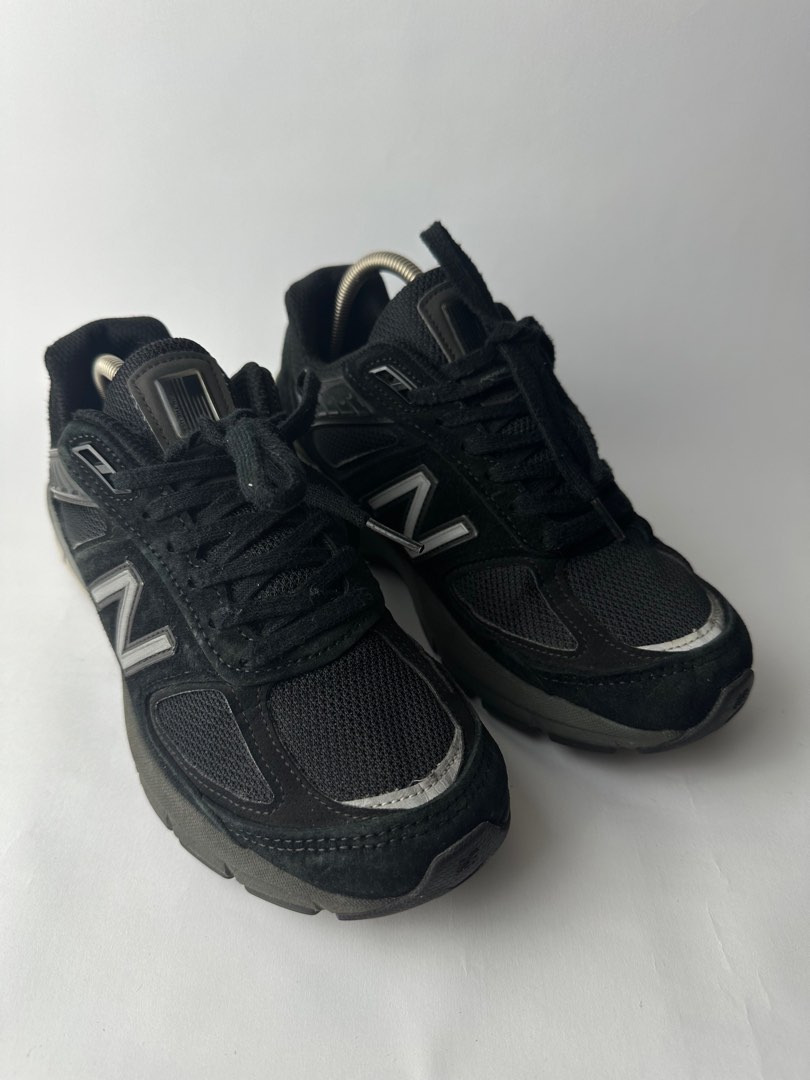 New Balance V5, Women's Fashion, Footwear, Sneakers on Carousell