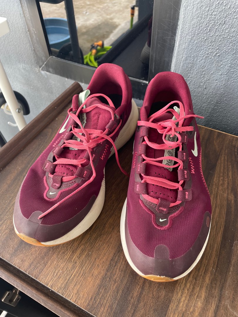 Nike Running Shoes maroon, Women's Fashion, Footwear, Sneakers on Carousell