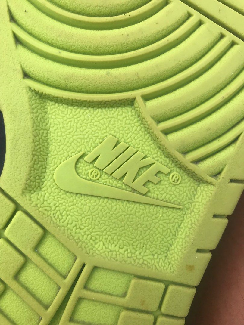Nike sb dunk low green lobster, Men's Fashion, Footwear, Sneakers on ...