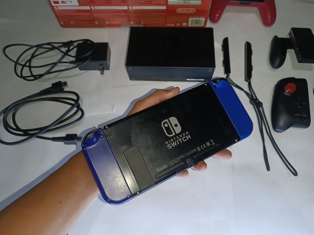 Nintendo switch v1 patched with procon and hori split pad pro, Video ...
