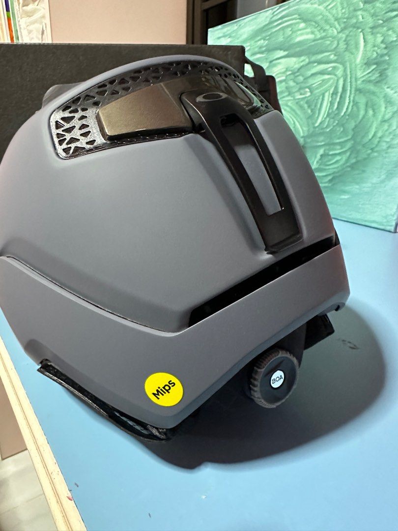 Oakley MOD5 MIPS Snow Helmet, Sports Equipment, Other Sports Equipment ...