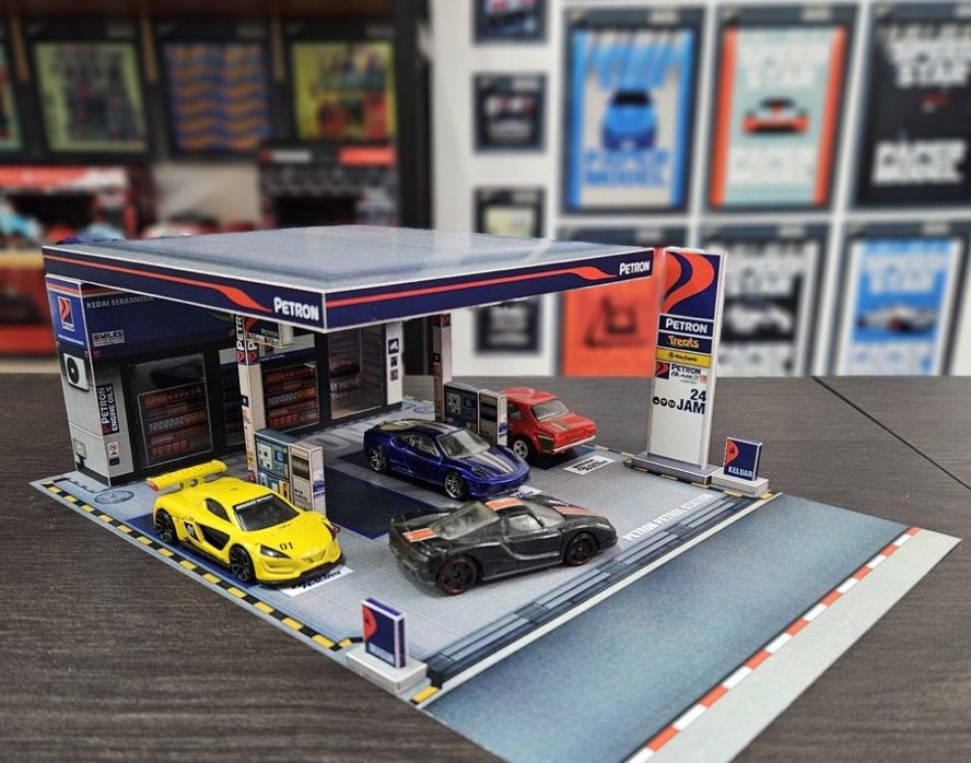 PAPER MODEL PETRON 1:64 TYPE A, Hobbies & Toys, Stationery & Craft ...
