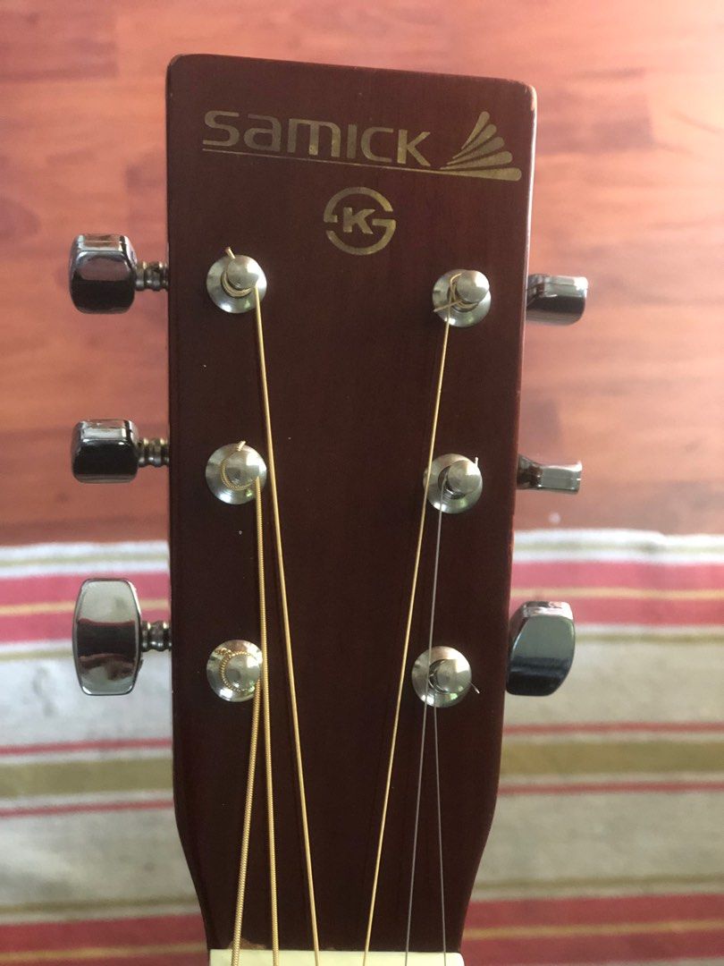 Samick Acoustic Guitar, Hobbies & Toys, Music & Media, Musical Instruments on Carousell