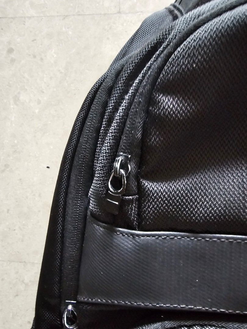 Samsonite Bagpack for sale, Luxury, Bags & Wallets on Carousell