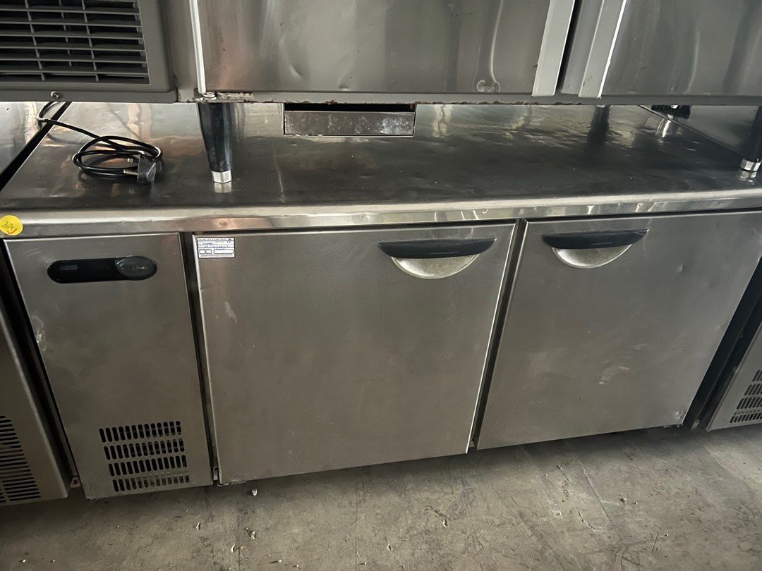 Sanyo 2 Door Pillarless Counter Chiller 1500 x 750, TV & Home ...