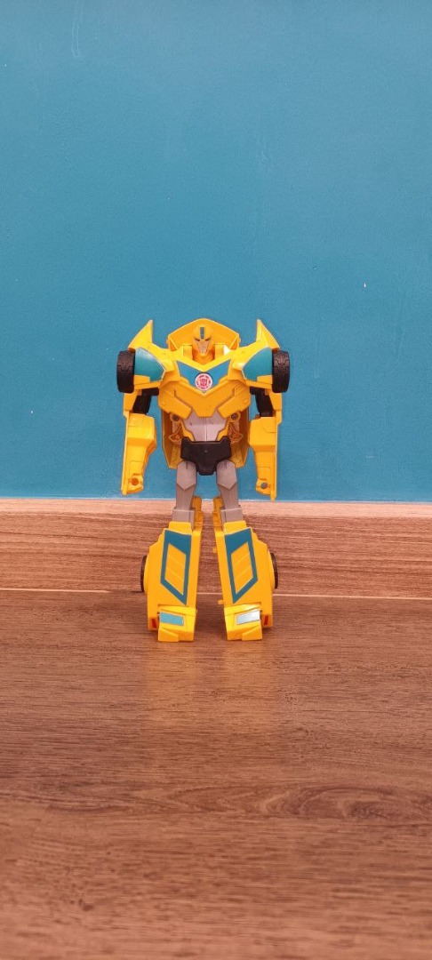 Transformer Bumblebee Transformable quick change autobot, Hobbies ...
