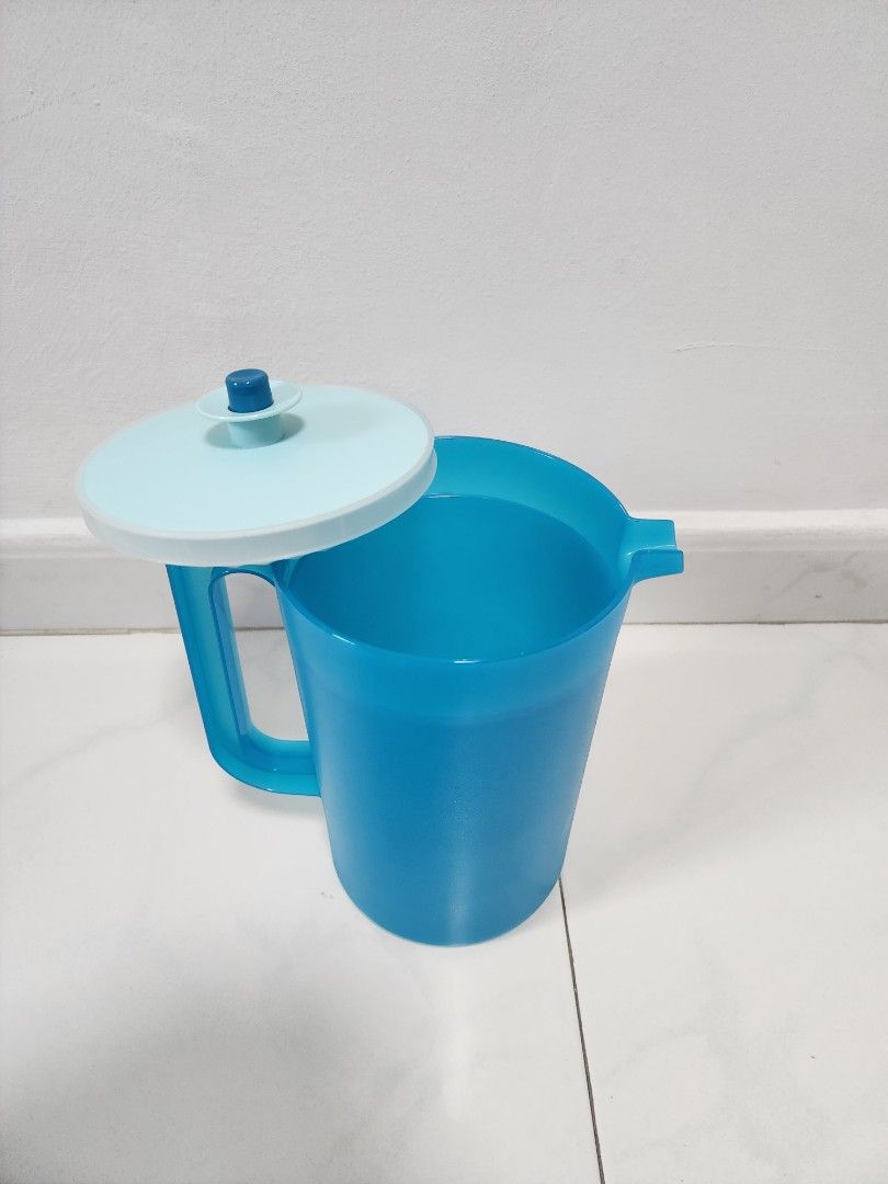 Tupperware Blossom Pitcher 2L, Furniture & Home Living, Kitchenware ...