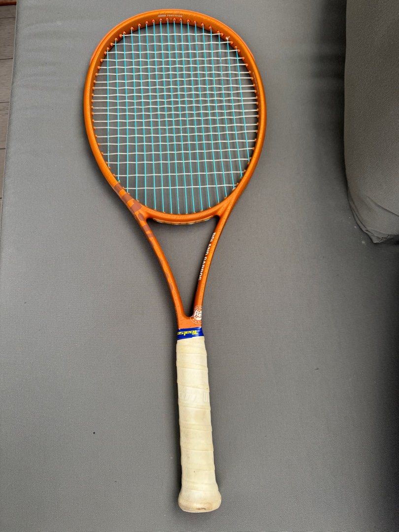 Wilson Tennis Racket Blade 98 V8 18x20, Sports Equipment, Sports & Games, Racket & Ball Sports ...