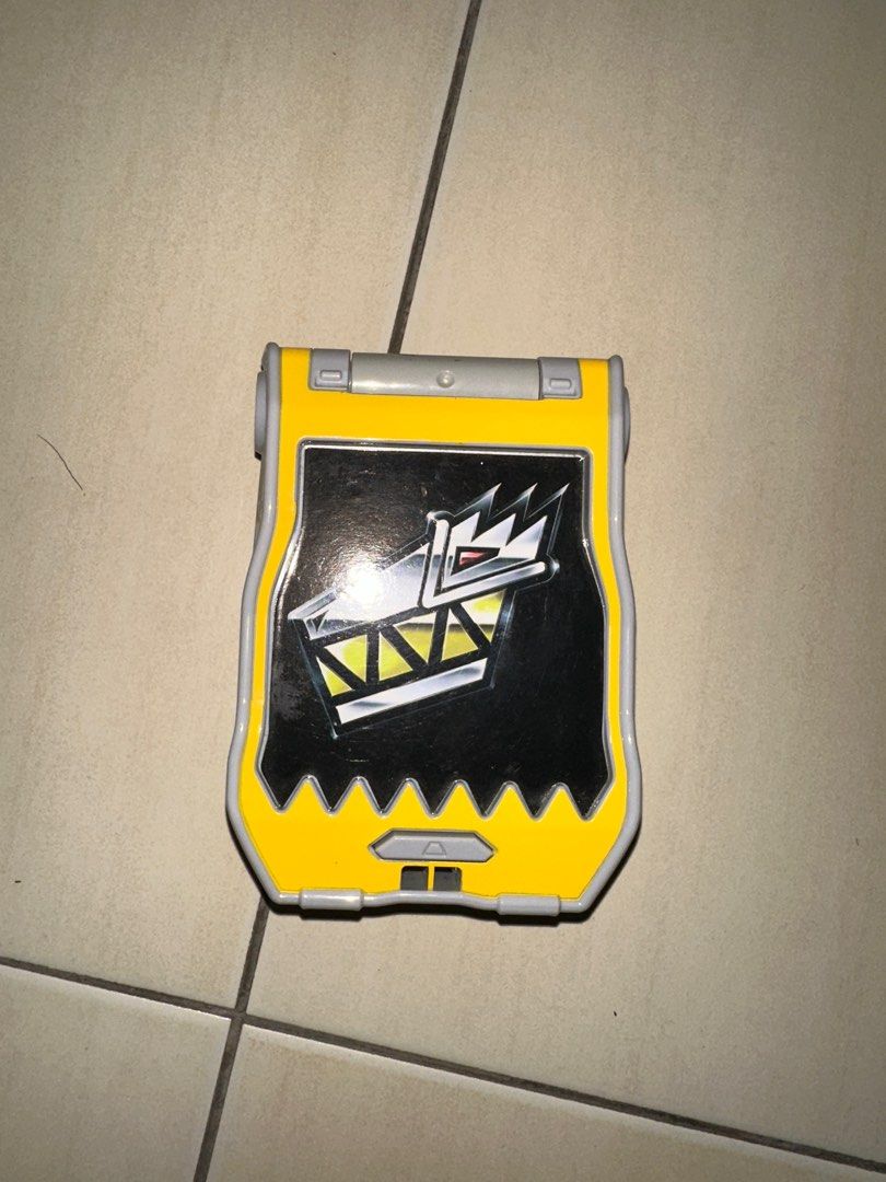 Dino charge zyuden sentai kyoryuger energem holder, Hobbies & Toys ...