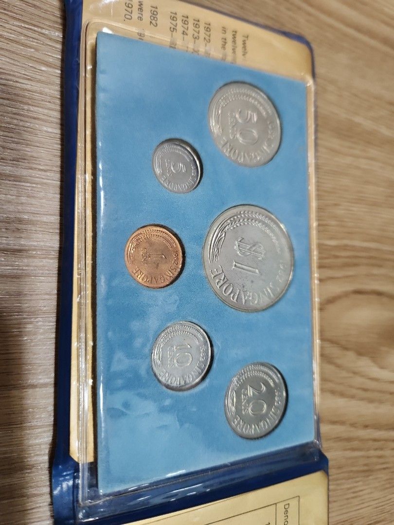 1982 Coin Set, Hobbies & Toys, Memorabilia & Collectibles, Currency on ...