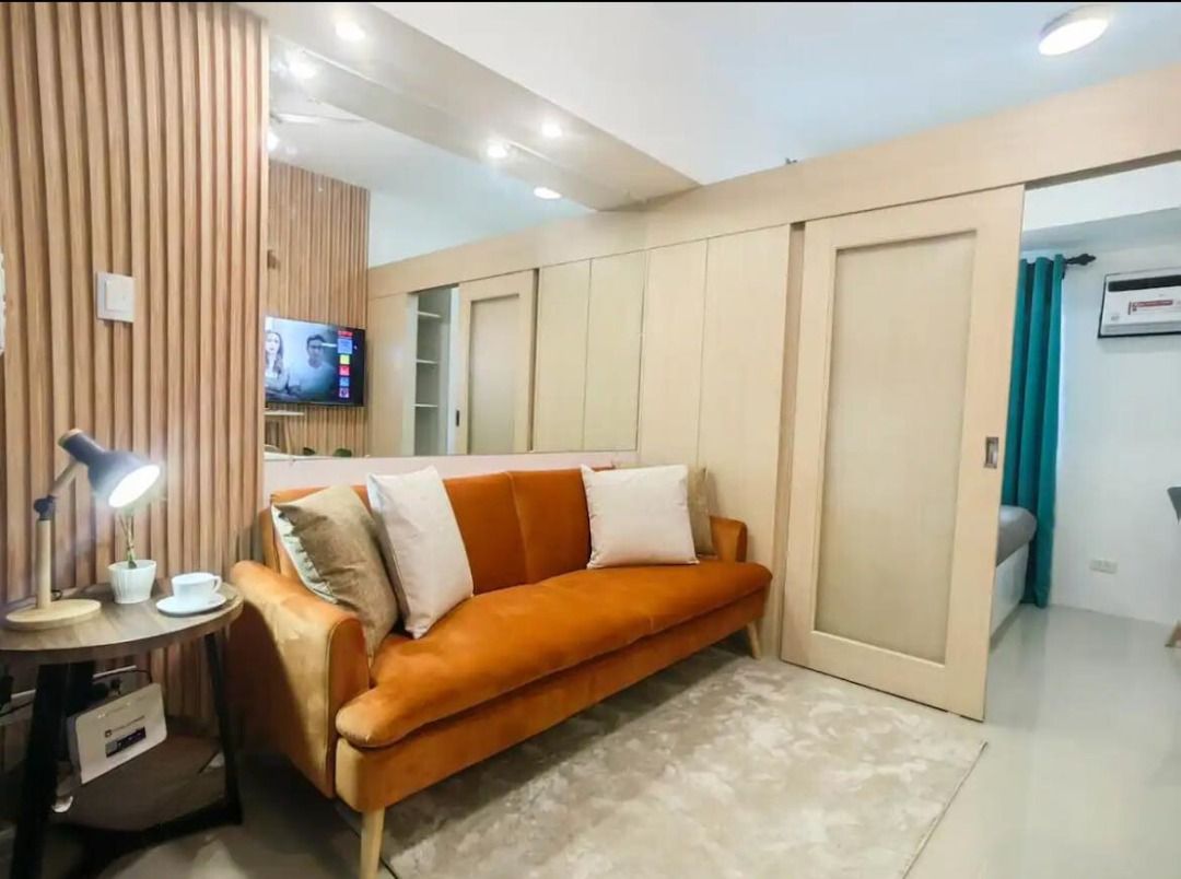 AirBNB Ready Condo 1 Bedroom with Parking in SMDC Light Residences ...
