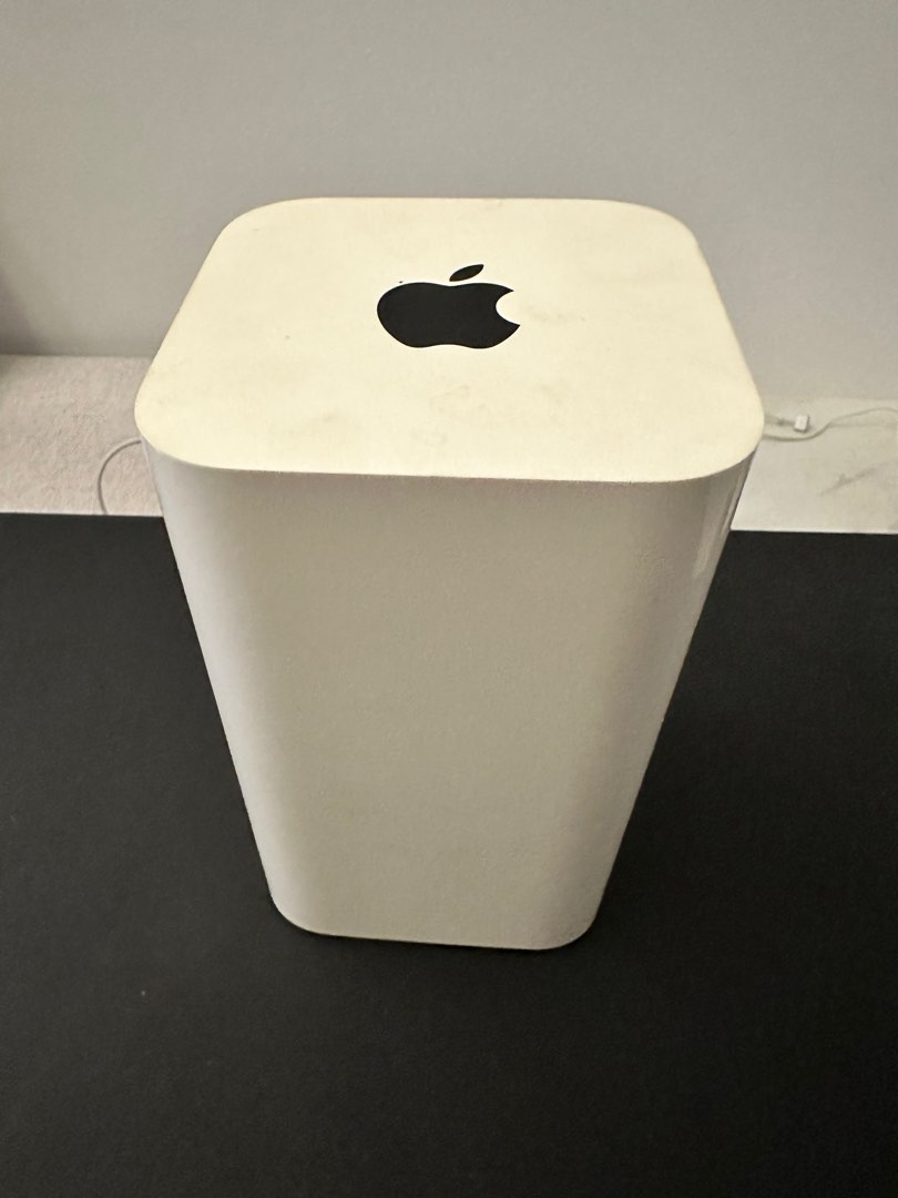 Apple AirPort Extreme Wifi Router 6th Generation, Computers & Tech ...